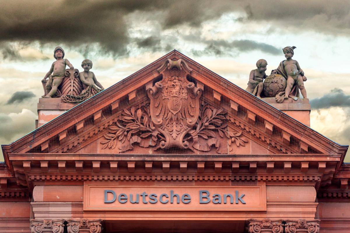 Deutsche Bank Plans to Cut 3,500 Jobs - Share Talk